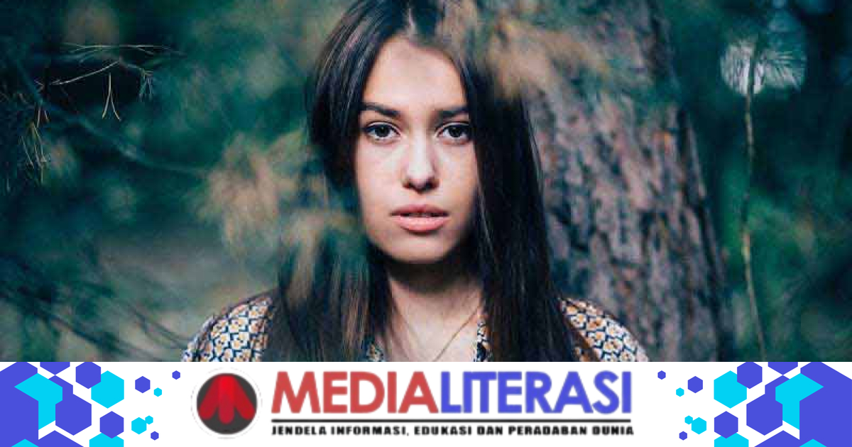 Forget That Facelift - "Wrap" Your Face into Shape - Media Literasi